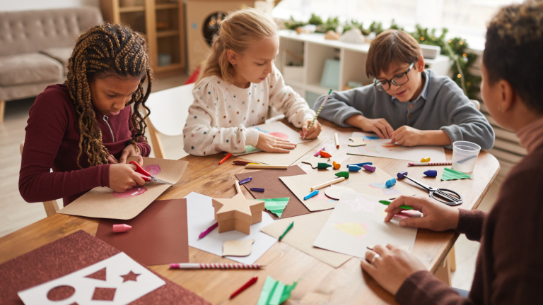 Sneaky Ways To Keep Kids Engaged With Arts And Crafts - Editorialite