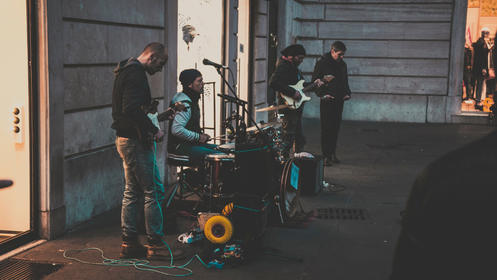 Things To Consider When Choosing an Instrument To Play - Editorialite